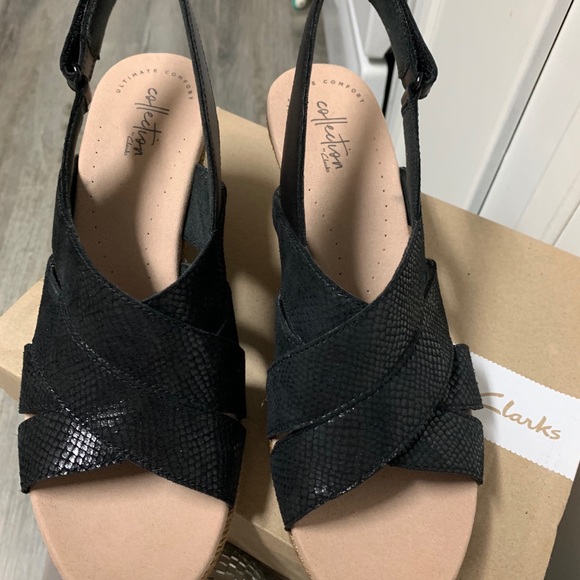 Clarks | Shoes | Clarks Wedge Sandal Sz1 | Poshmark